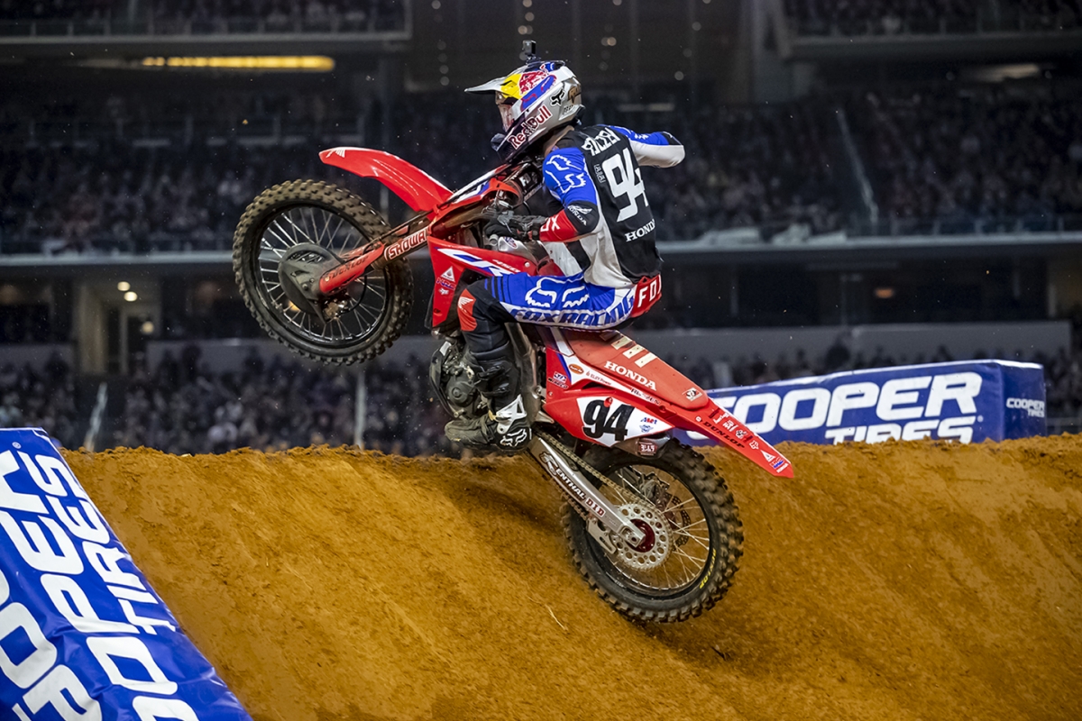 Aller guten Dinge sind (mindestens) drei - CROSS Magazin