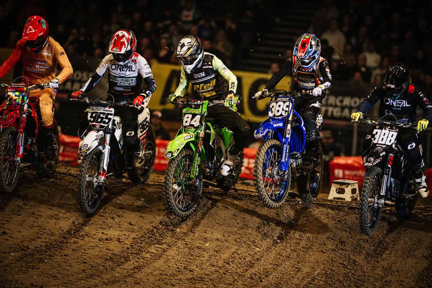 Tolle Rennen beim 39. ADAC SX Supercross in Stuttgart - CROSS Magazin