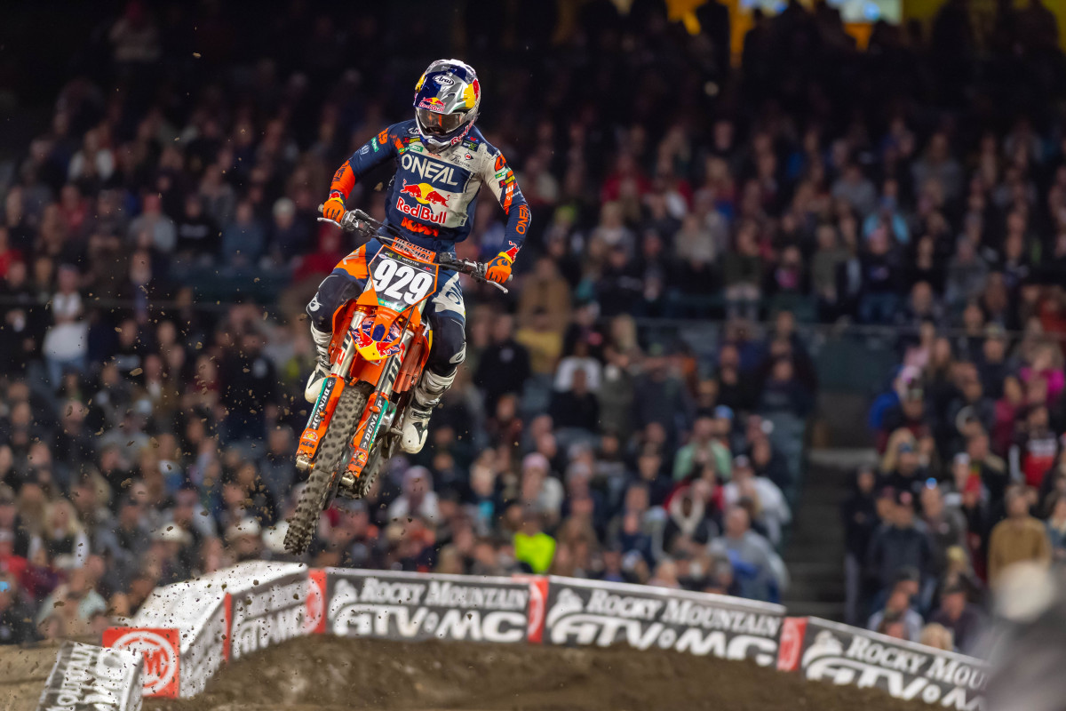 Rookie gibt herausragendes Debüt - CROSS Magazin