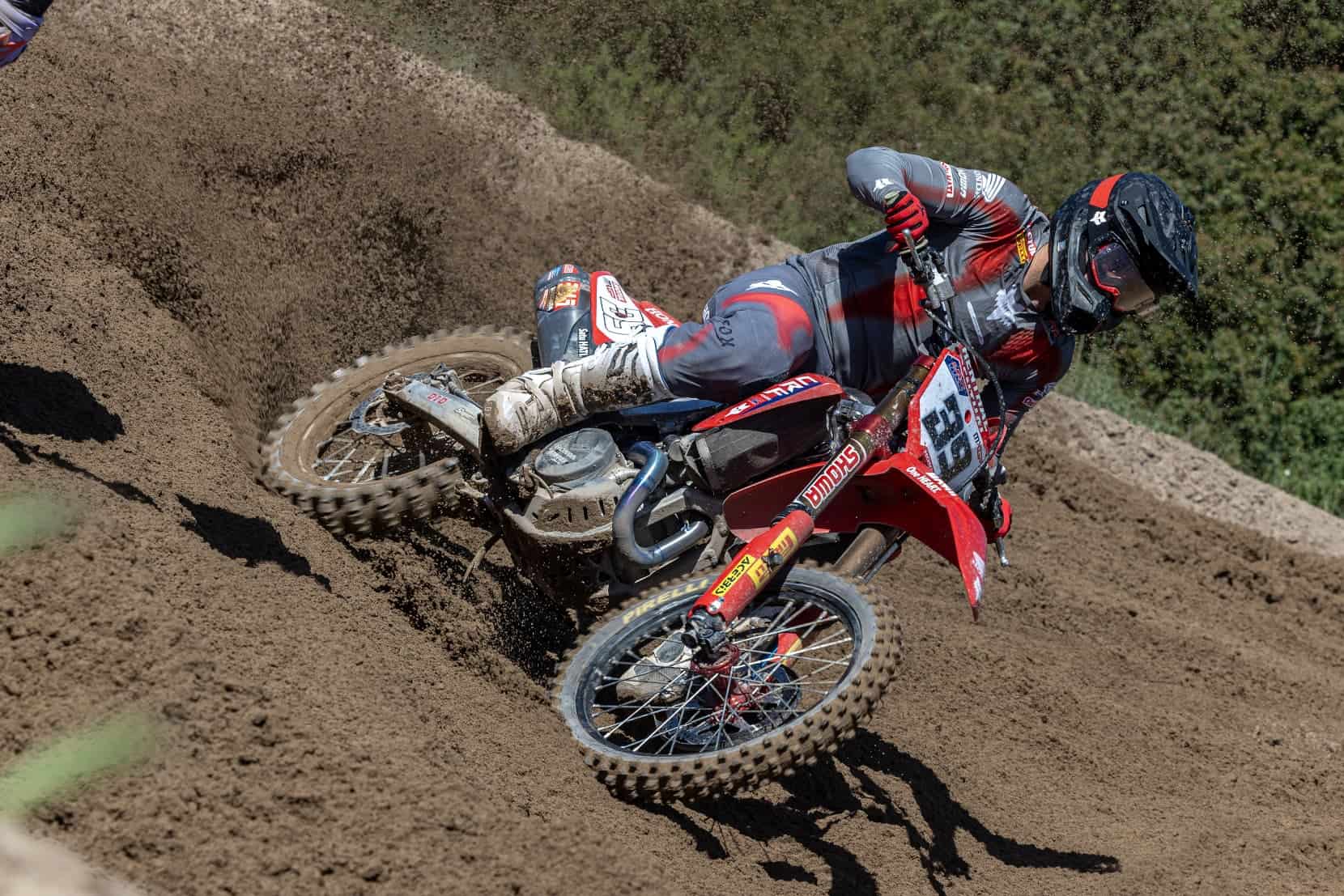 Team HRC trennt sich von Roan van de Moosdijk - CROSS Magazin