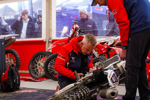 Das Team KMP Honda Racing beim Winter-MX Frankenbach - CROSS Magazin